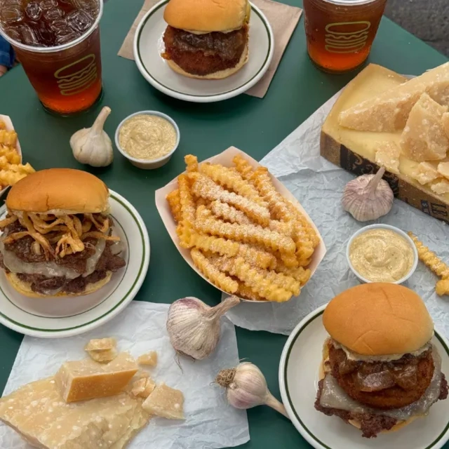 The Shops at North Bridge ::: Shake Shack