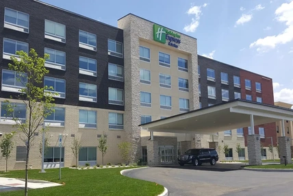 THE TOWN CENTER AT LEVIS COMMONS ::: Shopping