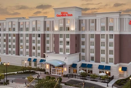 THE TOWN CENTER AT LEVIS COMMONS ::: Shopping