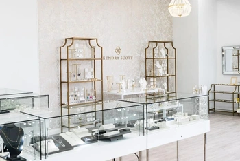 THE TOWN CENTER AT LEVIS COMMONS ::: Home